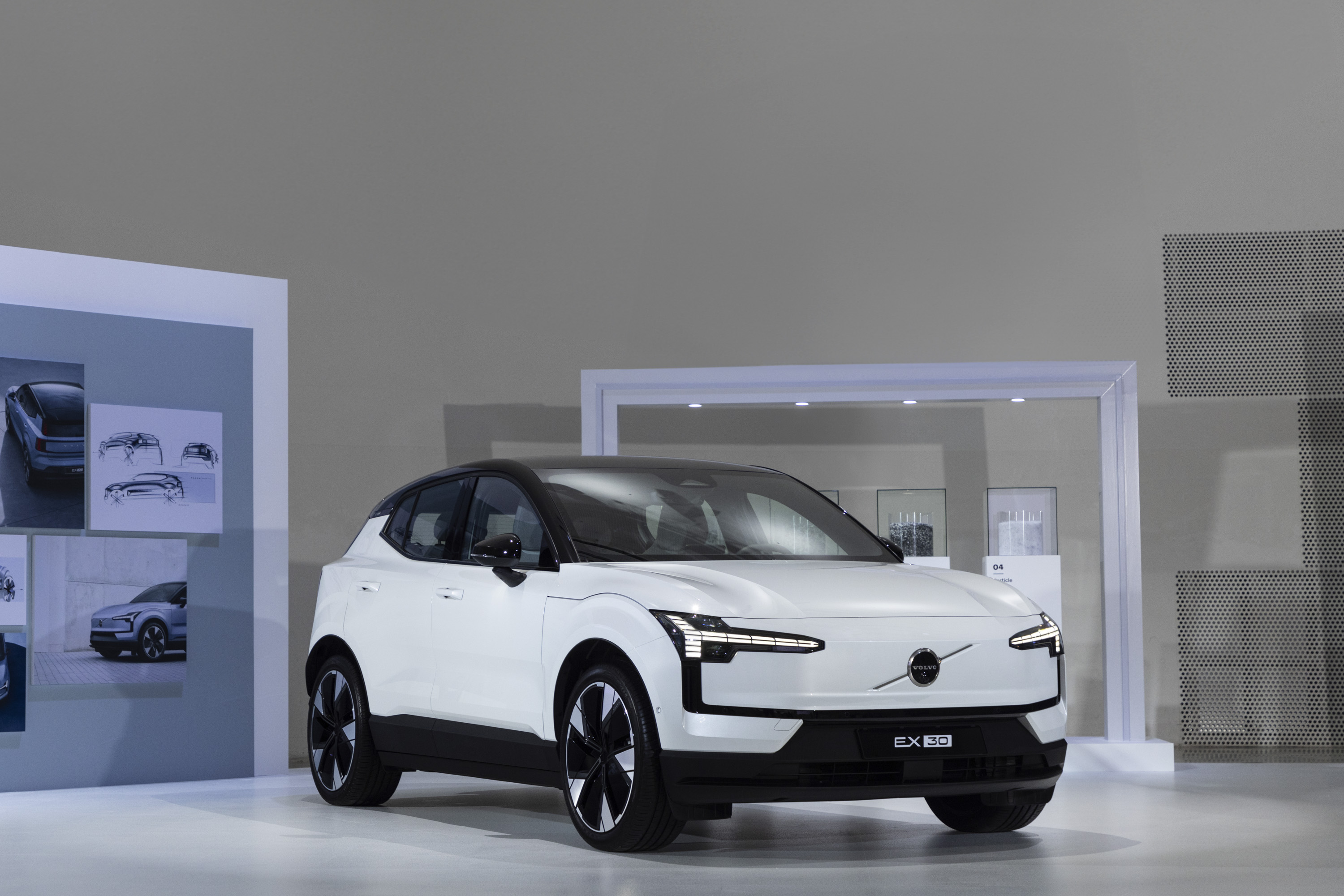 볼보차코리아, 소형 전기 SUV 'EX30' 4945만원 출시…"성공 방정식 이어갈까" | 삼프로TV