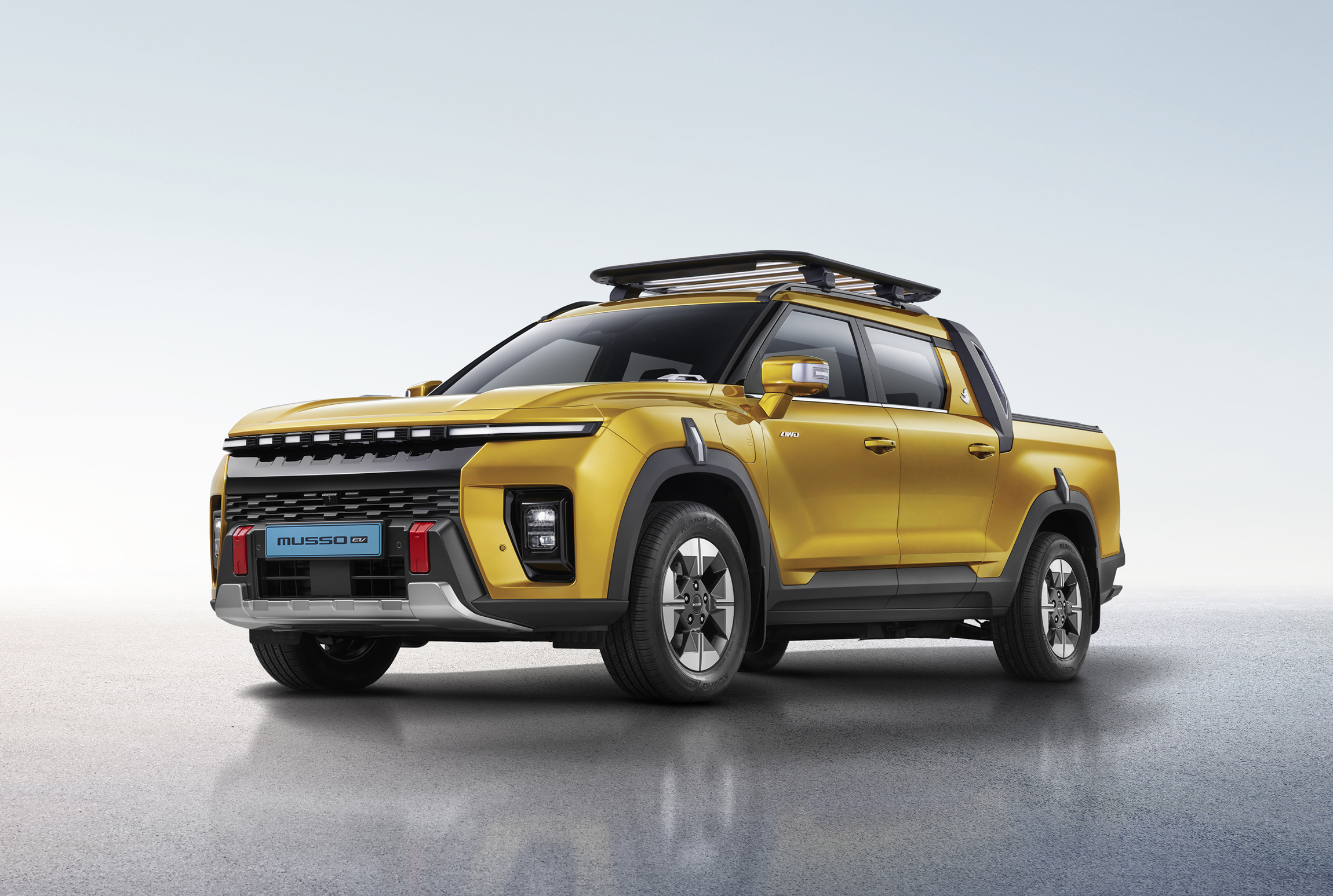 KGM 무쏘 EV, 출시 6개월 만에 연간 목표 달성…"전기 픽업 통했다" | 삼프로TV